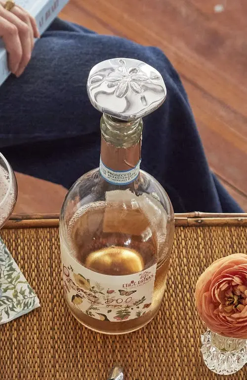 MARIPOSA Sand Dollar Flat Bottle Stopper