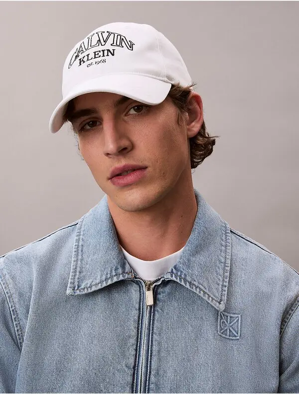 Calvin Klein Curved Logo Cap - Bright White