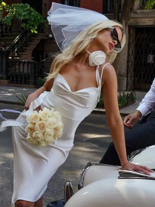 MISS CIRCLE NEW YORK Sparkling Short Wedding Veil