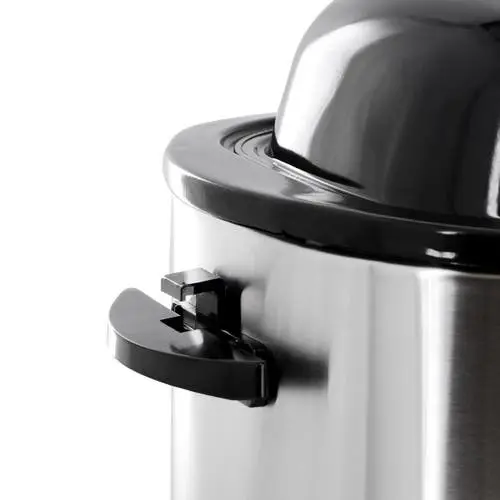 MEGACHEF 22 Quart Electric Roaster Oven With High Dome Self-basting Lid