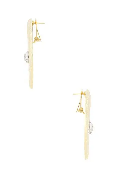 ROWEN ROSE Conch Shell Clip-on Earrings