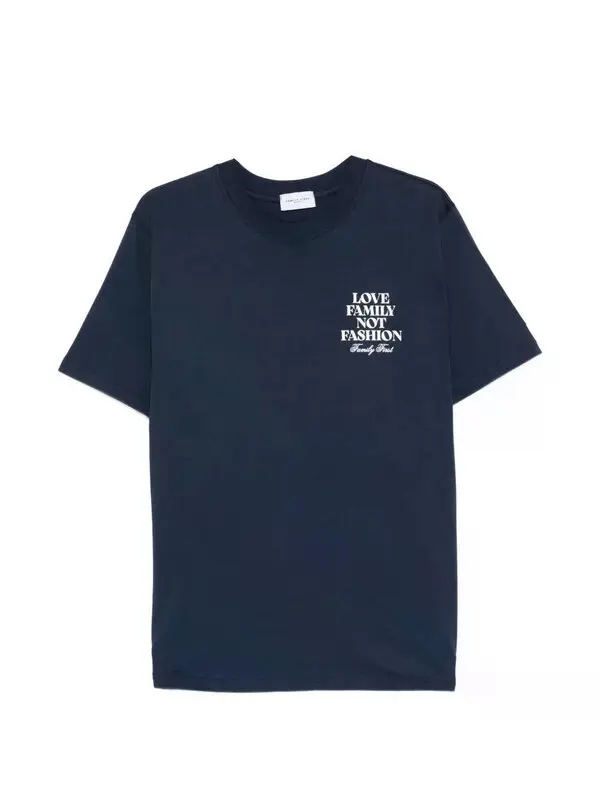 FAMILY FIRST Short-sleeve Lettering T-shirt