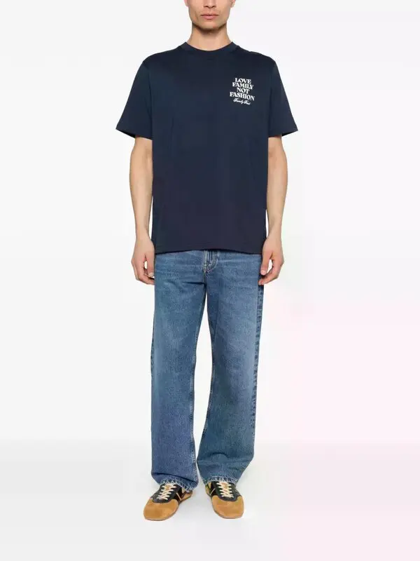 FAMILY FIRST Short-sleeve Lettering T-shirt