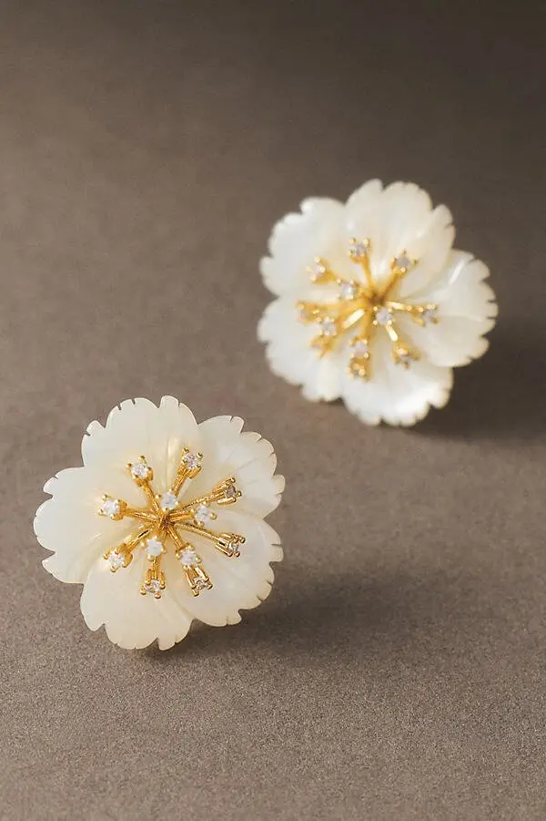 YM Petal Stud Earrings - White