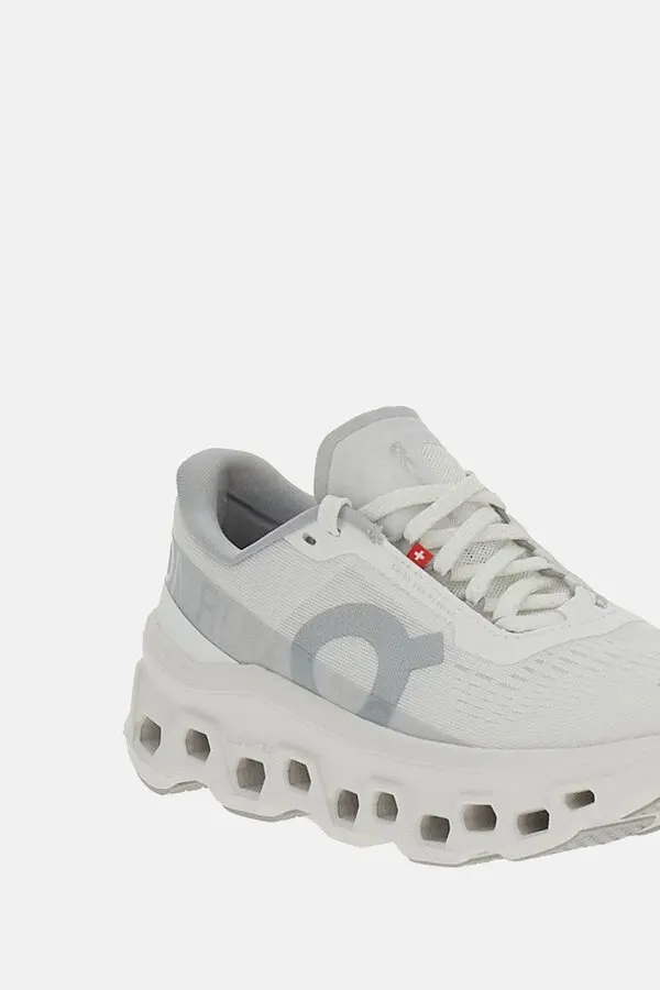 On Cloudmonster Sneakers - White