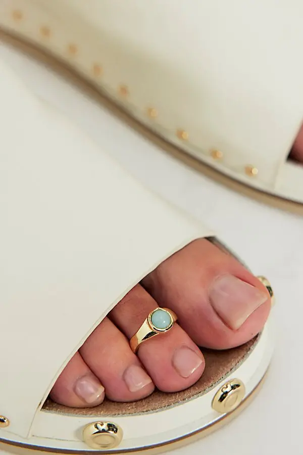 Free People Heart Eyes Toe Ring - Gold/aquamarine