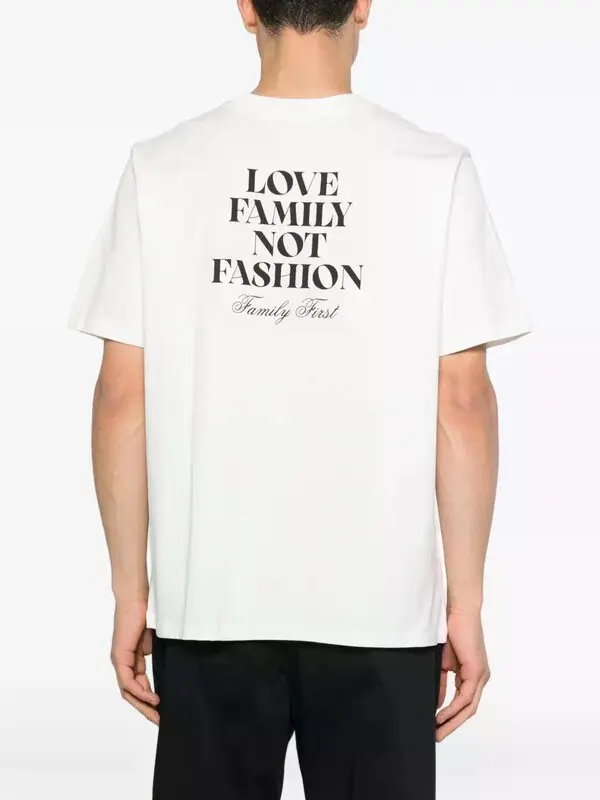 FAMILY FIRST Lettering T-shirt