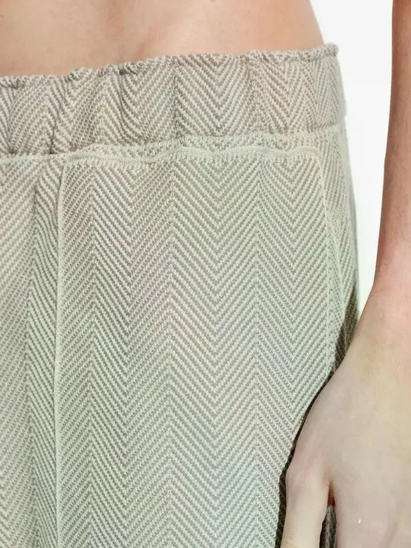 Issey Miyake Herringbone Elasticated Trousers - Neutrals