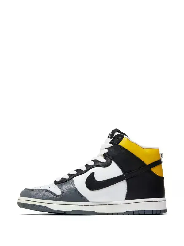 Nike Dunk Sneakers - White