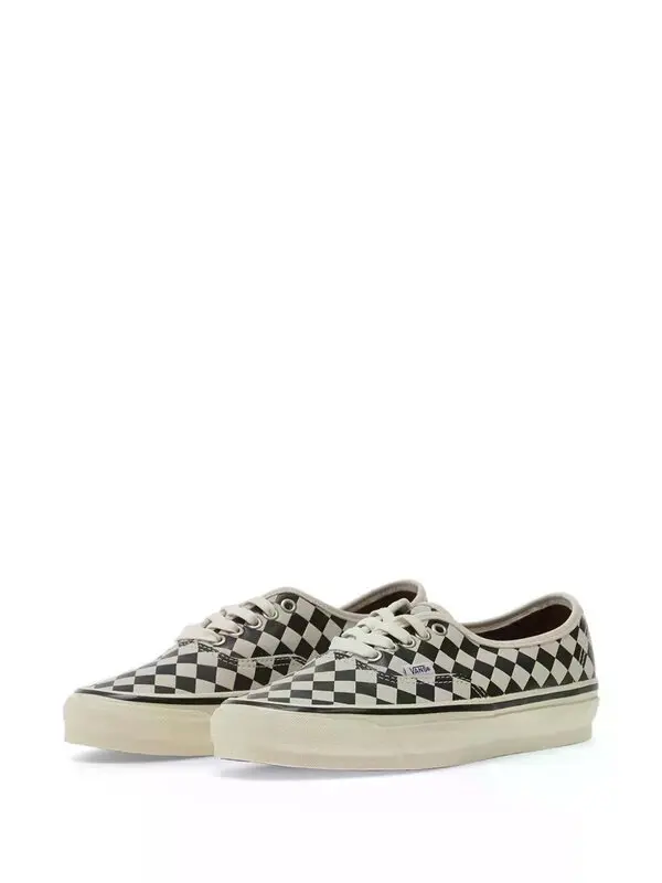 VANS Checkered Lace-up Sneakers - Black
