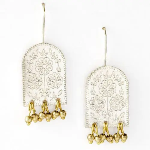 MATR BOOMIE Haveli Etched Statement Earring - Bronze
