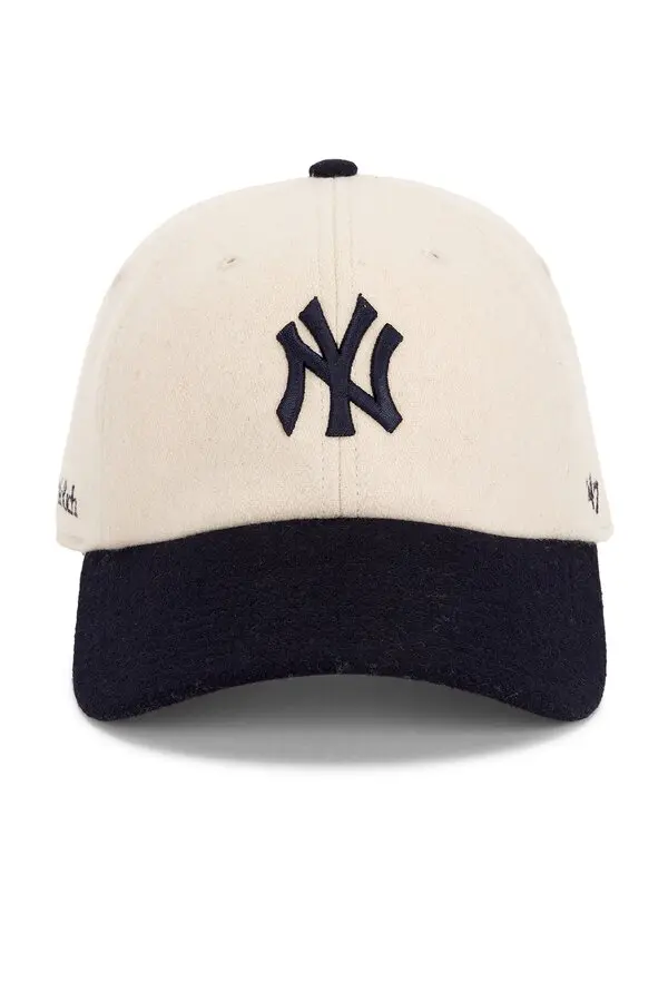 SPORTY & RICH Yankees Serif Wool Cap - Ecru & Dark Navy