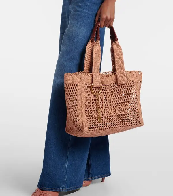Chloé Raffia Tote Bag With Detachable Charm - Brown