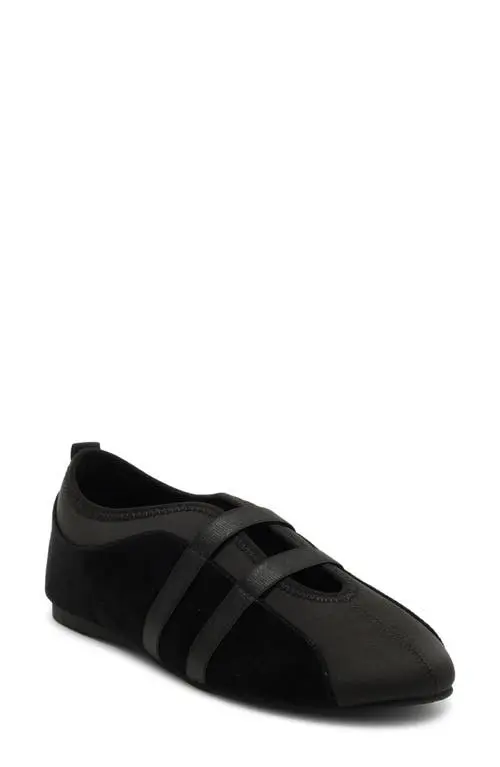 Intentionally Blank Sporty Sneakers - Black