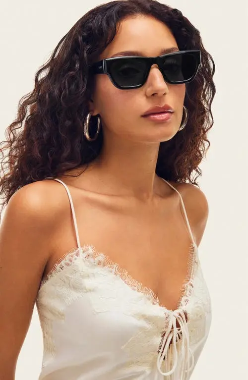 Quay 54mm Square Sunglasses - Black/smoke