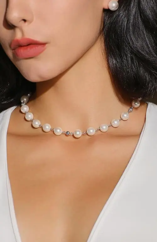 RETRO CHIC Leopard Shell Pearl Collar Necklace - White