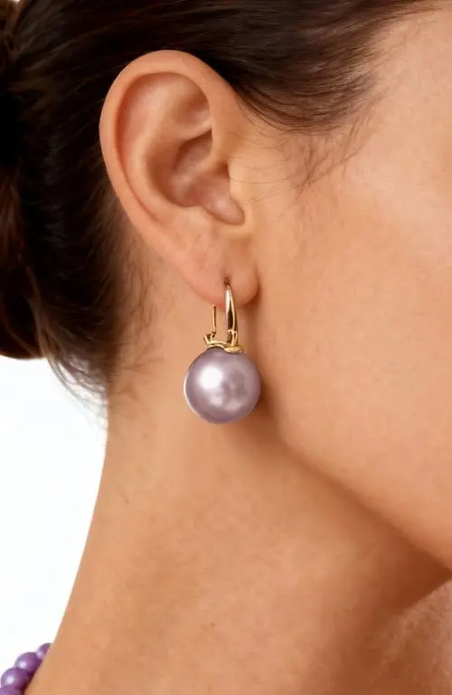 RETRO CHIC Pearl Drop Earrings - Pink