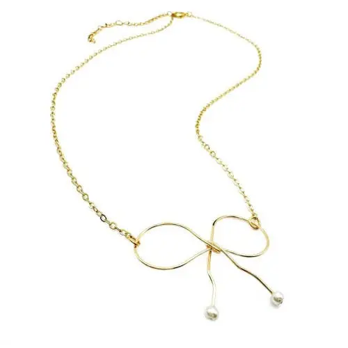 ALEGRIA ACCESSORIES Bow Chain Necklace With Pearls