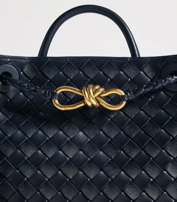 Bottega Veneta Small Andiamo Top-handle Bag - Blue