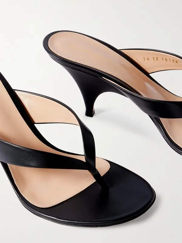 GIANVITO ROSSI Sofia 70 Leather Thong Sandals - Black