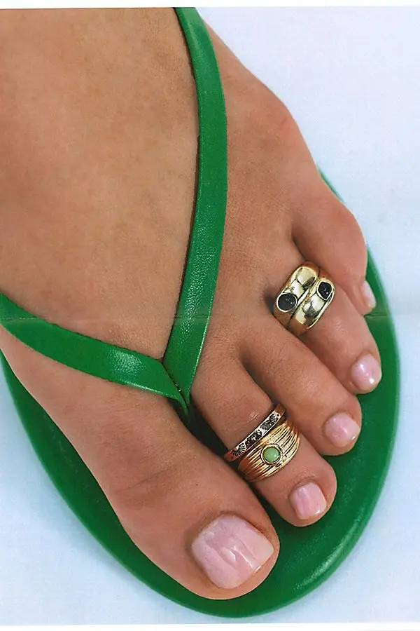 Free People Celeste Toe Ring - Gold/peridot