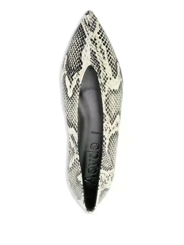 AeydĒ Moa Leather Ballet Flats - Neutrals