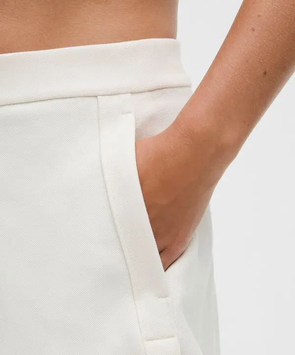 Lululemon Softstreme Pique Mid-rise 4" Short - Light Ivory