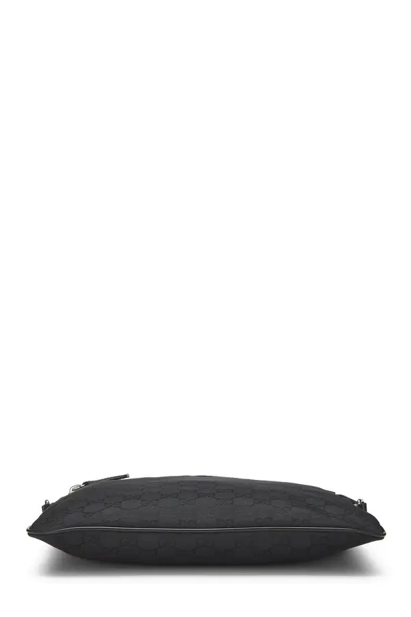 Gucci Gg Nylon Zip Pocket Messenger