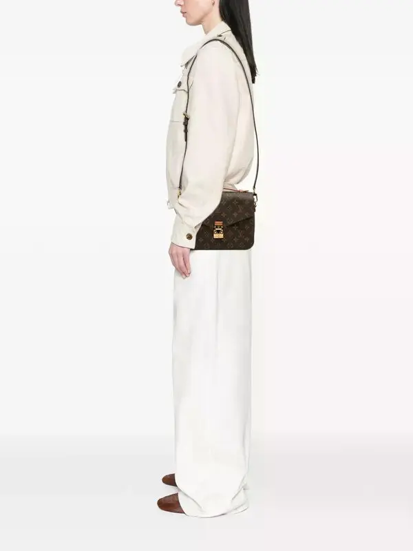 LOUIS VUITTON 2018 Monogram Pochette Metis - Brown