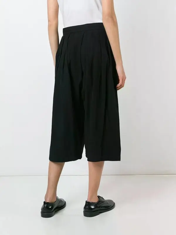 Comme Des Garçons Pleated Cropped Trousers