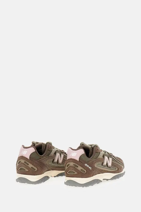 NEW BALANCE 204 Sneakers - Marrone