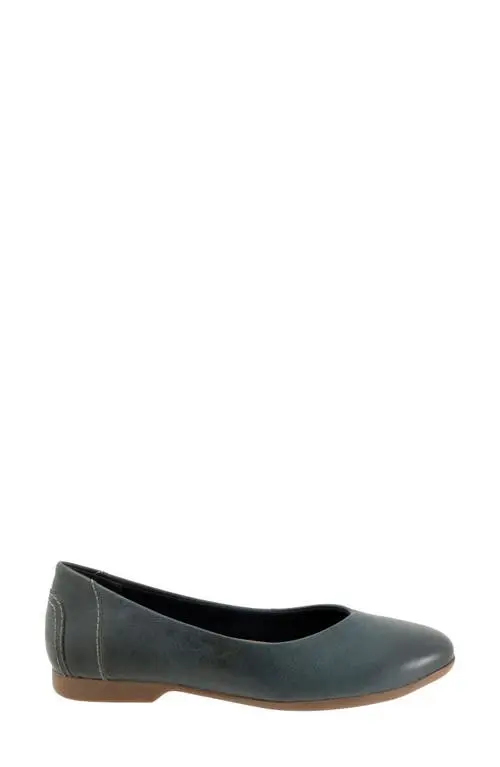 Trotters Iris Leather Flat - Navy