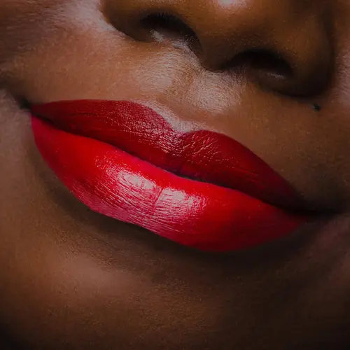 REINA REBELDE Bold Lip Color Stick, Full-coverage - Brava