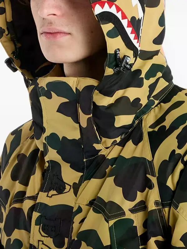 A BATHING APE Camo Shark Snowboard Jacket - Yellow