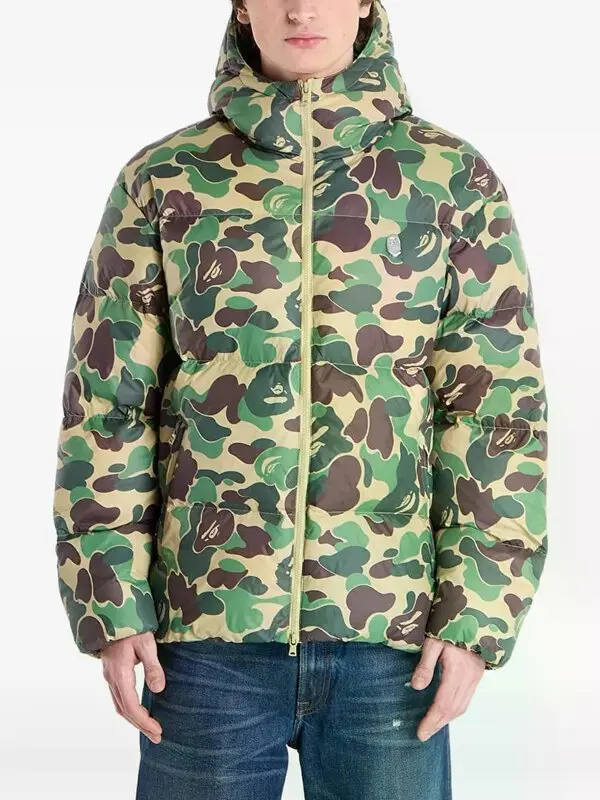 A BATHING APE Camo-print Hooded Down Jacket - Green