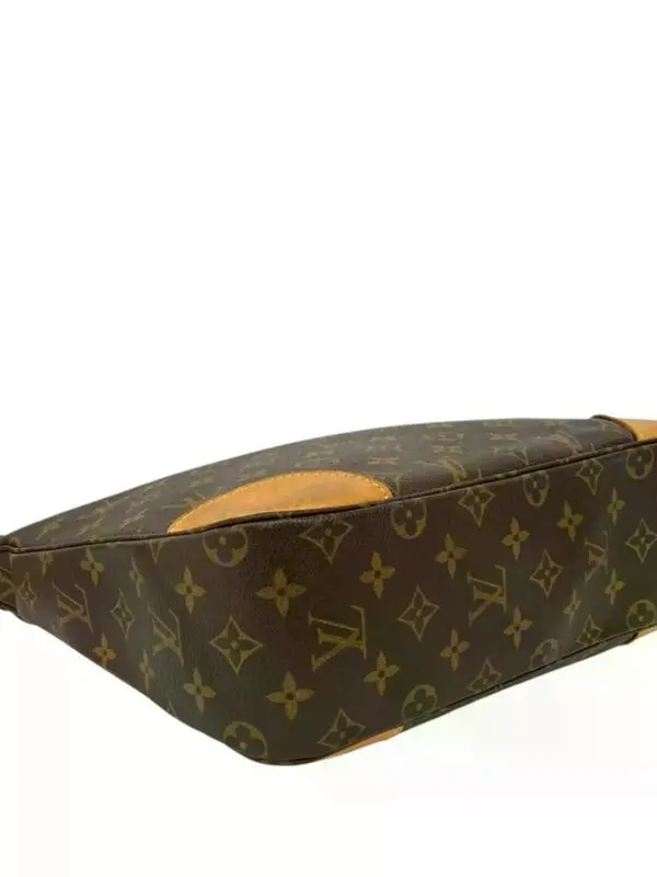 LOUIS VUITTON 2004 Monogram Boulogne 30 Shoulder Bag