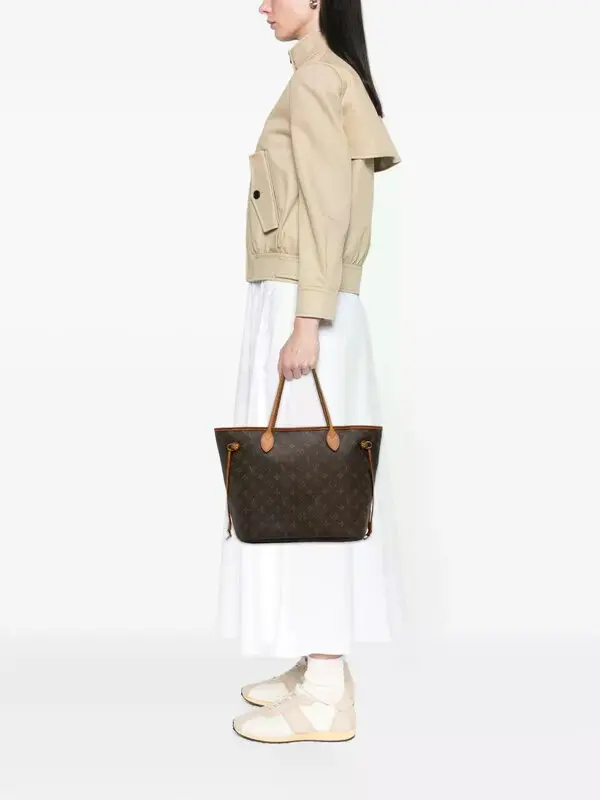 LOUIS VUITTON 2009 Monogram Neverfull Mm Tote Bag - Brown