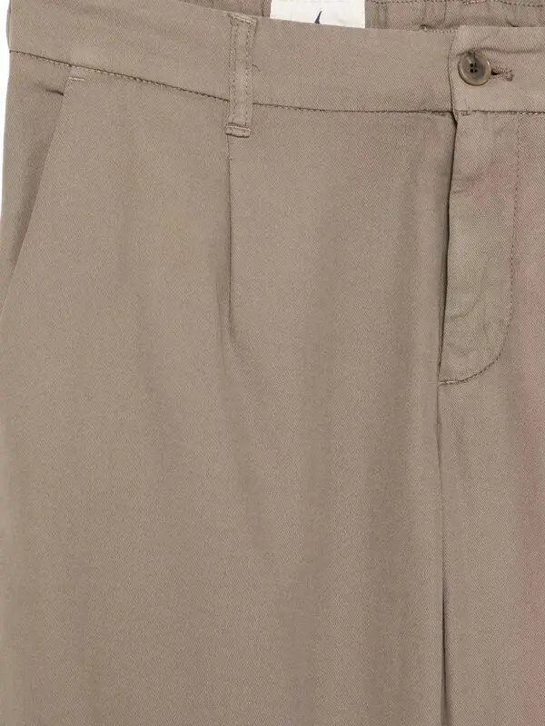 MYTHS Pleated Trousers