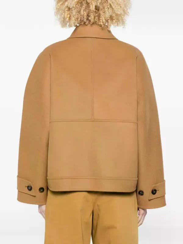 Closed Flap-pocket Buttoned Jacket