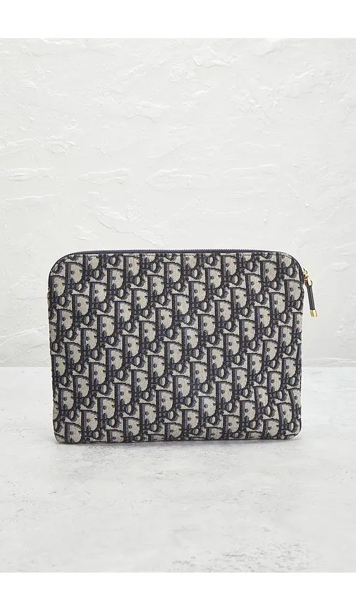 Undefined Dior Diorissimo Clutch