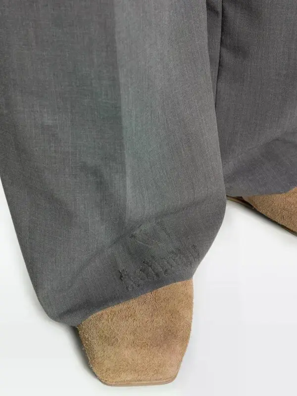 THESTROY Distressed Trousers