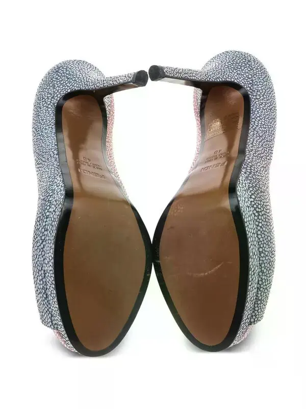 Fendi Pebble-pattern Leather Pumps