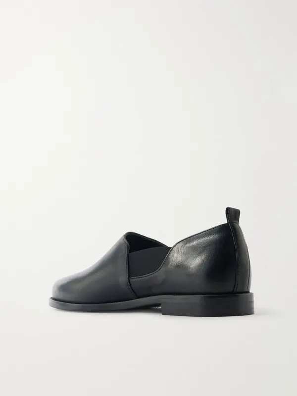 A KIND OF GUISE Fano Leather Slippers