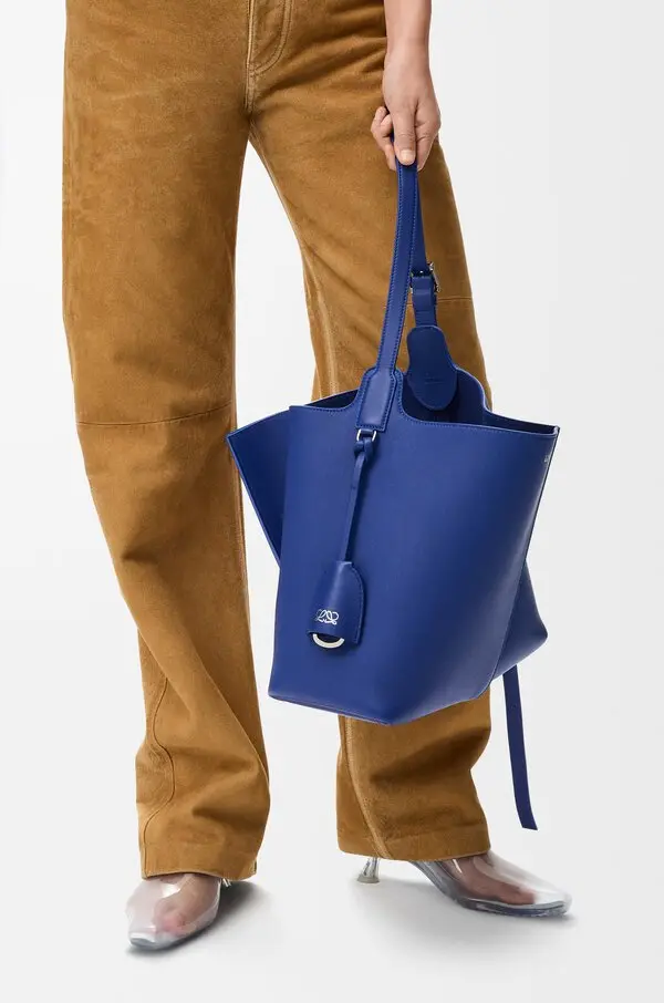 Loewe Medium Bilbao Bucket Bag - Stellar Blue