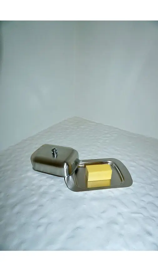 HUEGAH HOME La Creme Butter Dish
