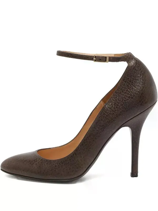 Fendi Pointed Toe Leather Pumps
