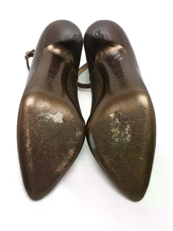 Fendi Pointed Toe Leather Pumps