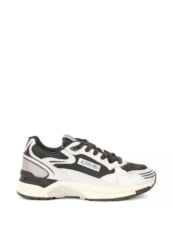 AUTRY Lace-up Flat Sneakers - Black