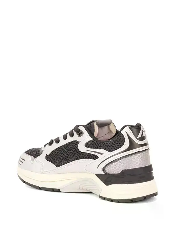 AUTRY Lace-up Flat Sneakers - Black