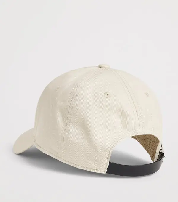 Moose Knuckles Cotton Baseball Cap - White